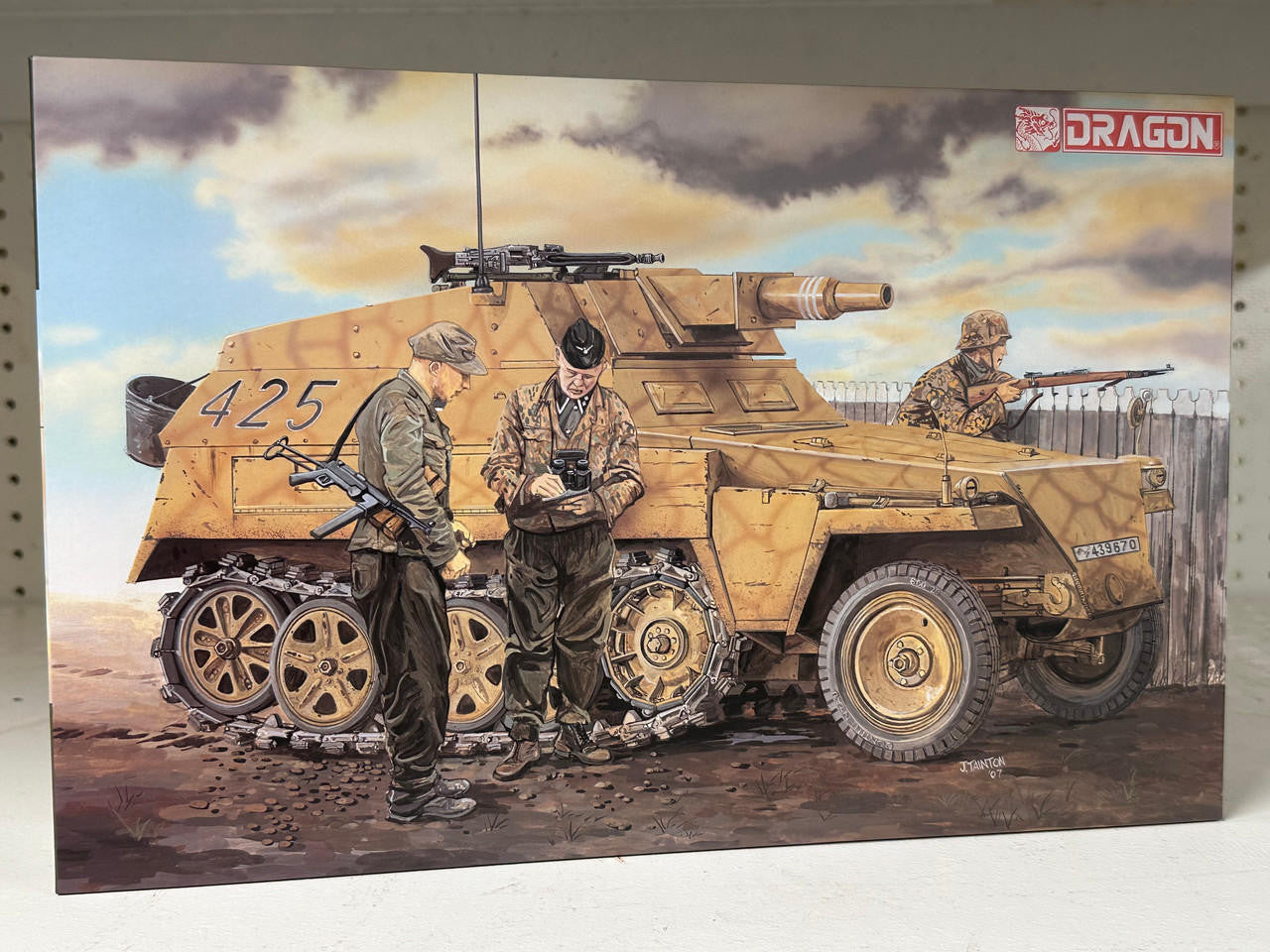 Dragon 1/35 Dragon Sd.Kfz.250/8 NEU (PREMIUM) – Fusion Scale Hobbies